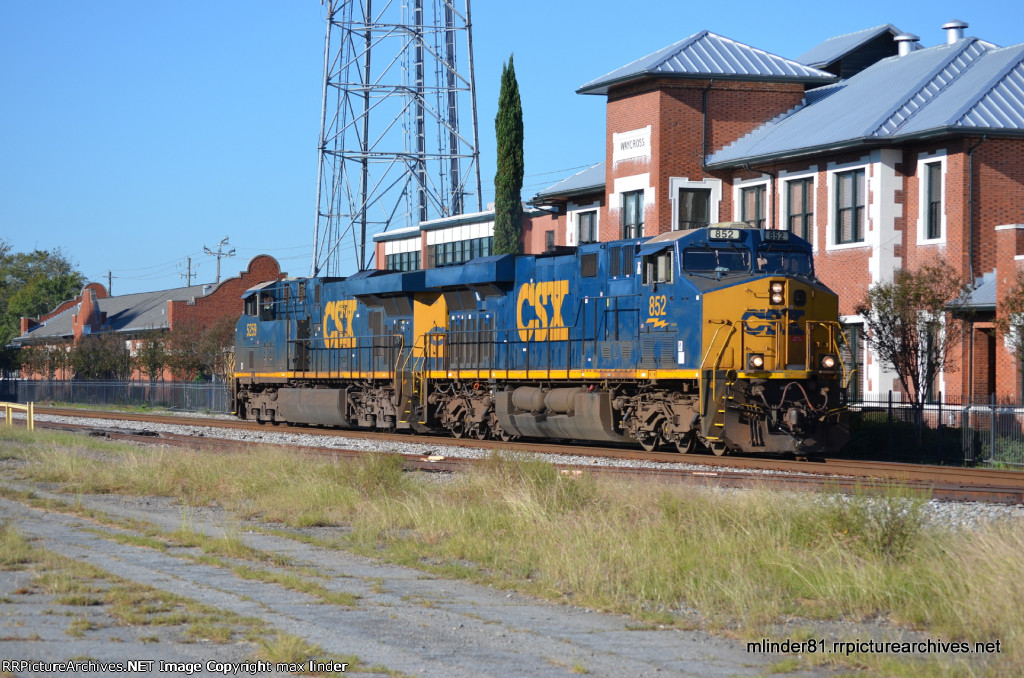 CSX 852